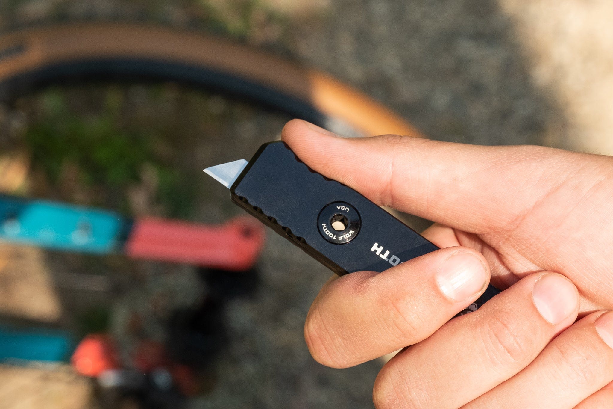 8-Bit Chainbreaker + Utility Knife Multi-Tool – Wolf Tooth Components